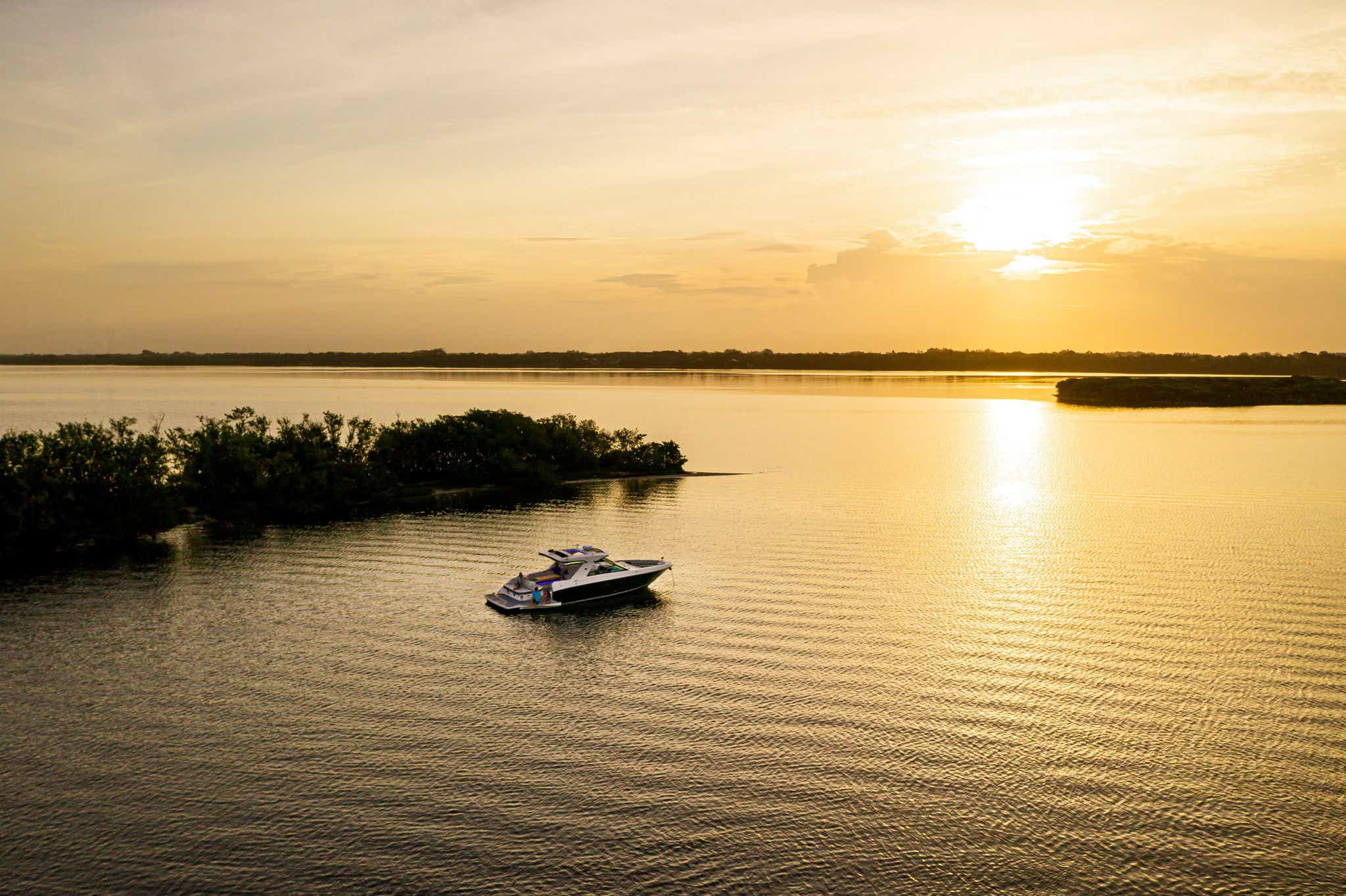 Top Boating Activities for Cold Weather | Sea Ray US