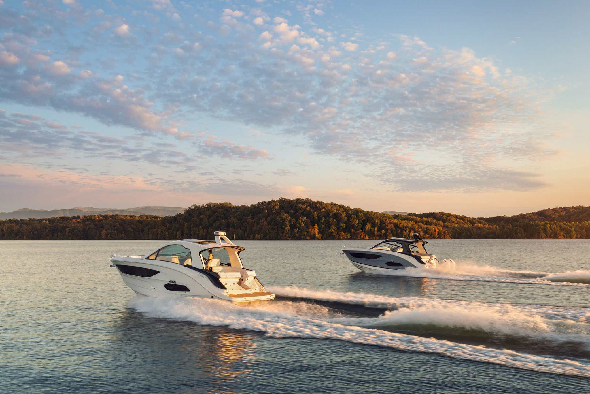 Cabin Cruisers for Day Boating or Overnights | Sea Ray US